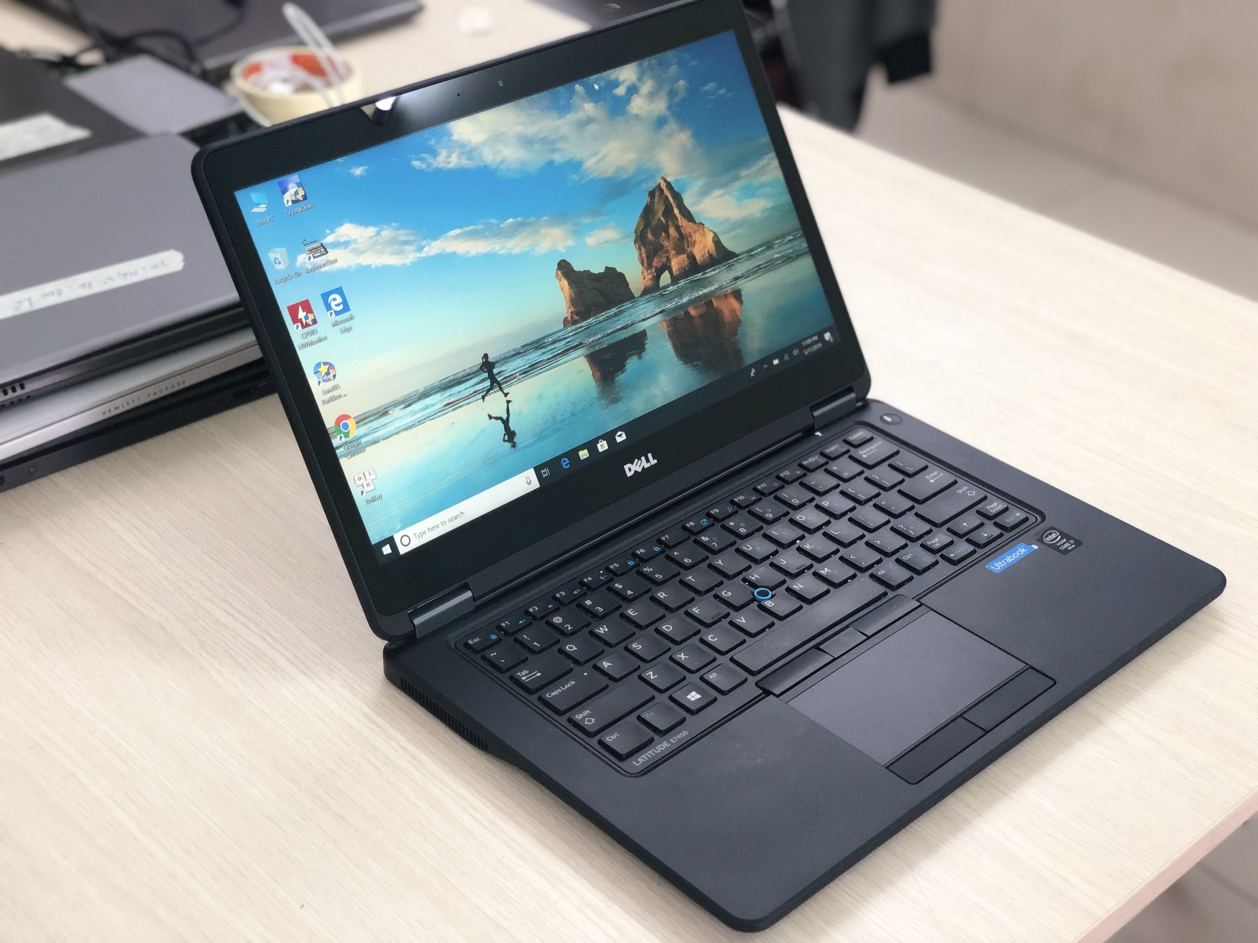Đánh giá laptop Dell Latitude E7450: Cấu hình mạnh, siêu bền