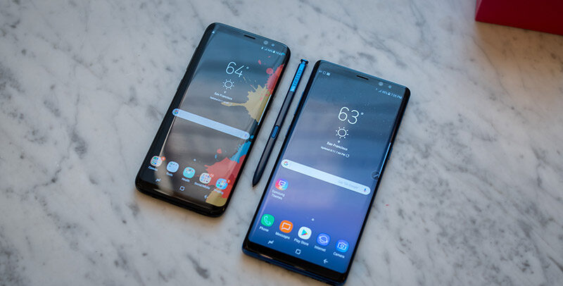 Các mẫu điện thoại màn hình cong phổ biến