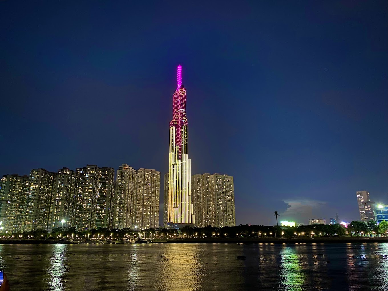 Landmark 81 có gì? Khám phá những điều bất ngờ tại Landmark
