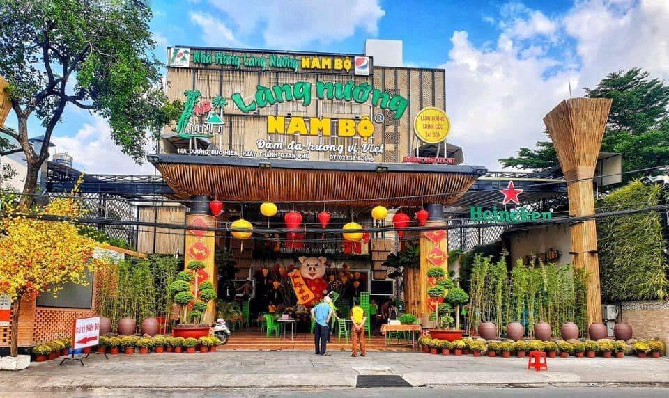 Thưởng thức ẩm thực miền Nam tại Làng Nướng Nam Bộ Quận 10