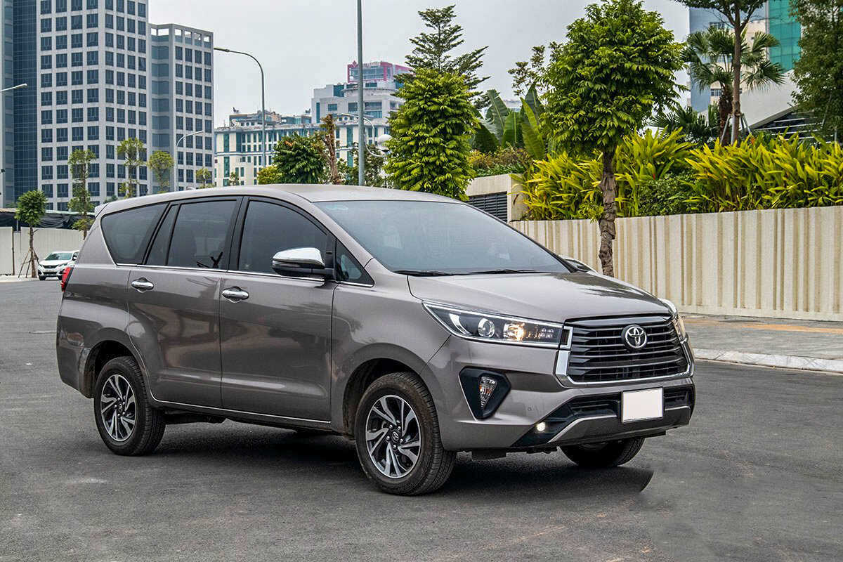 So sánh Innova V và Venturer: phiên bản nào vượt trội hơn?