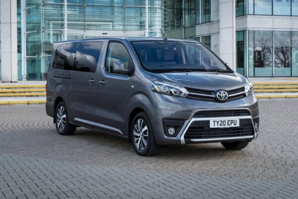 Tổng hợp các dòng xe 8 chỗ ở Việt Nam ưa chuộng năm 2023