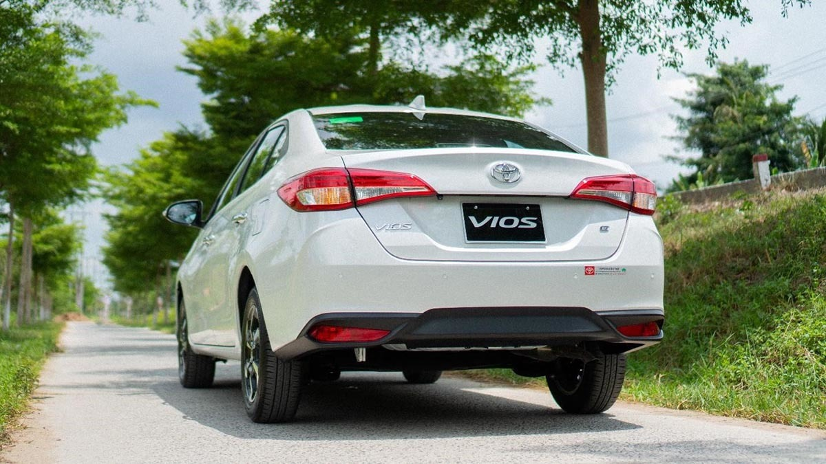 So sánh Toyota Vios và Hyundai Elantra, chọn xe sedan nào?