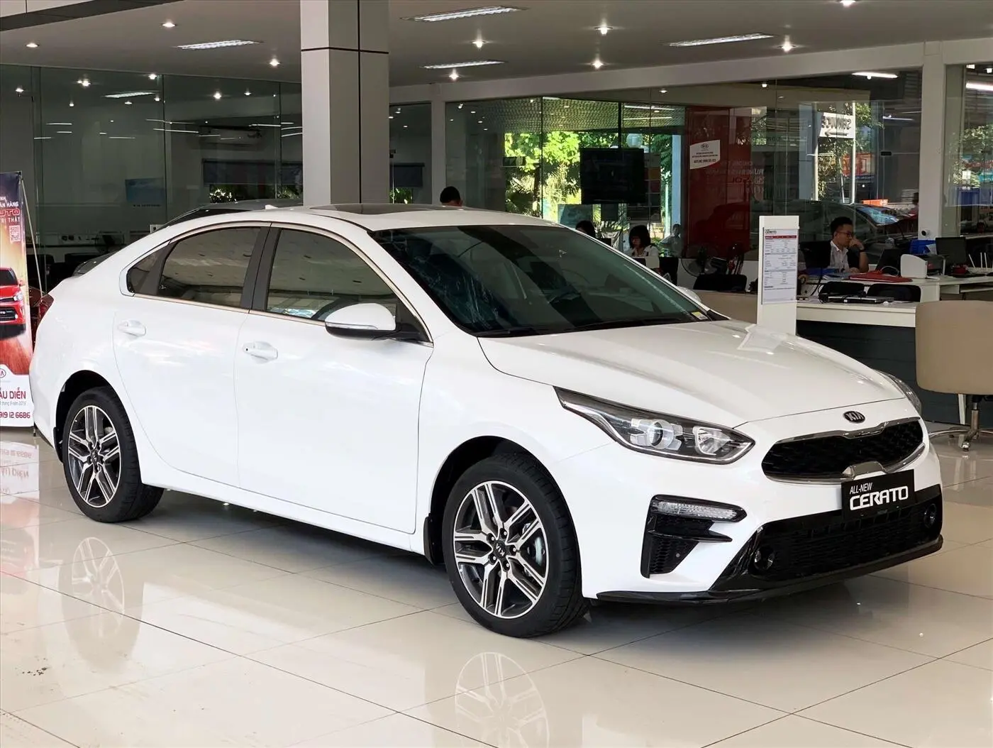 Có nên mua xe Kia Cerato cũ không? Mua Cerato đời nào?