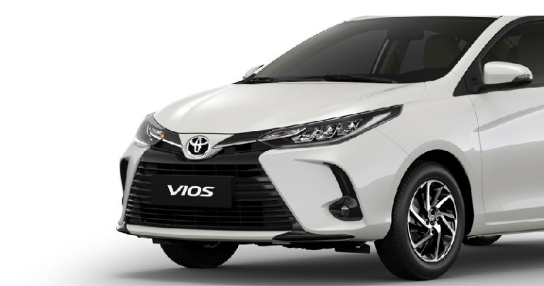 So sánh Vios và Altis: nên chọn xe sedan Toyota nào?