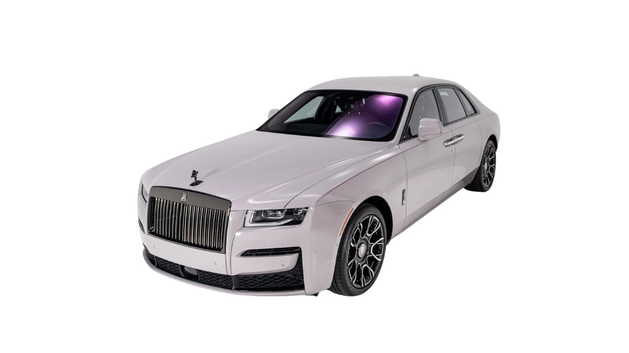Giá xe Rolls Royce Ghost tháng 01/2026 và thông tin ưu đãi